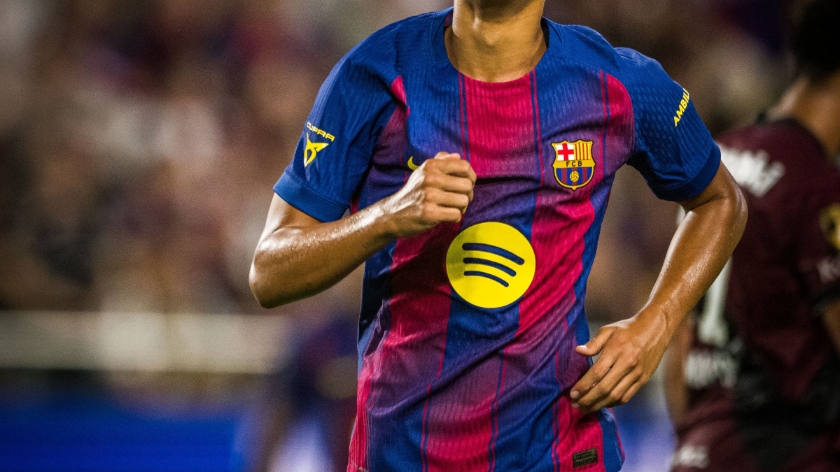 Dro – nový talent v strede poľa očaril Flicka aj Gaviho | ForcaBarca.sk ...